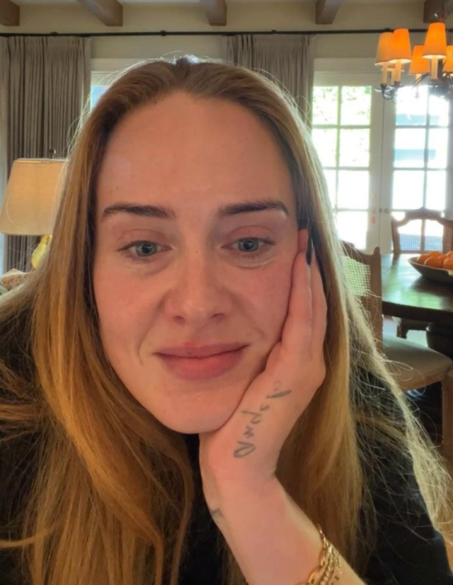 Adele Without Makeup: 12 Pictures That You Should Definitely See